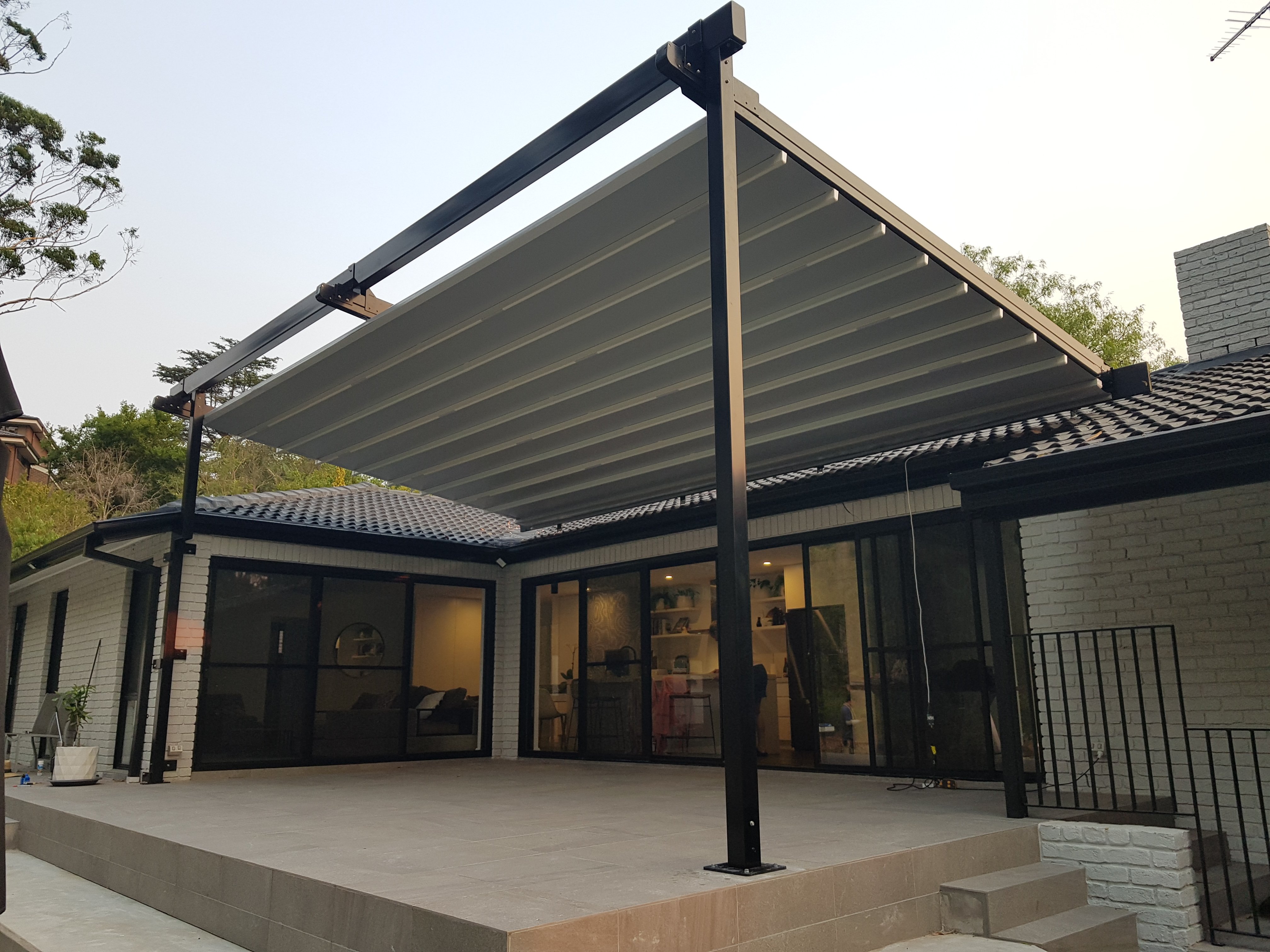 Retractable & Louvre Outdoor Patio Solutions | Outdoor Indesign